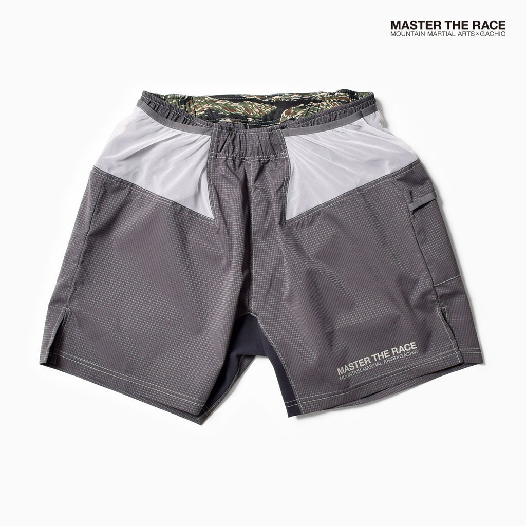 MMA GACHIO "MASTER THE RACE" Multi Pocket Run Shorts Charcoal – CONNECTED