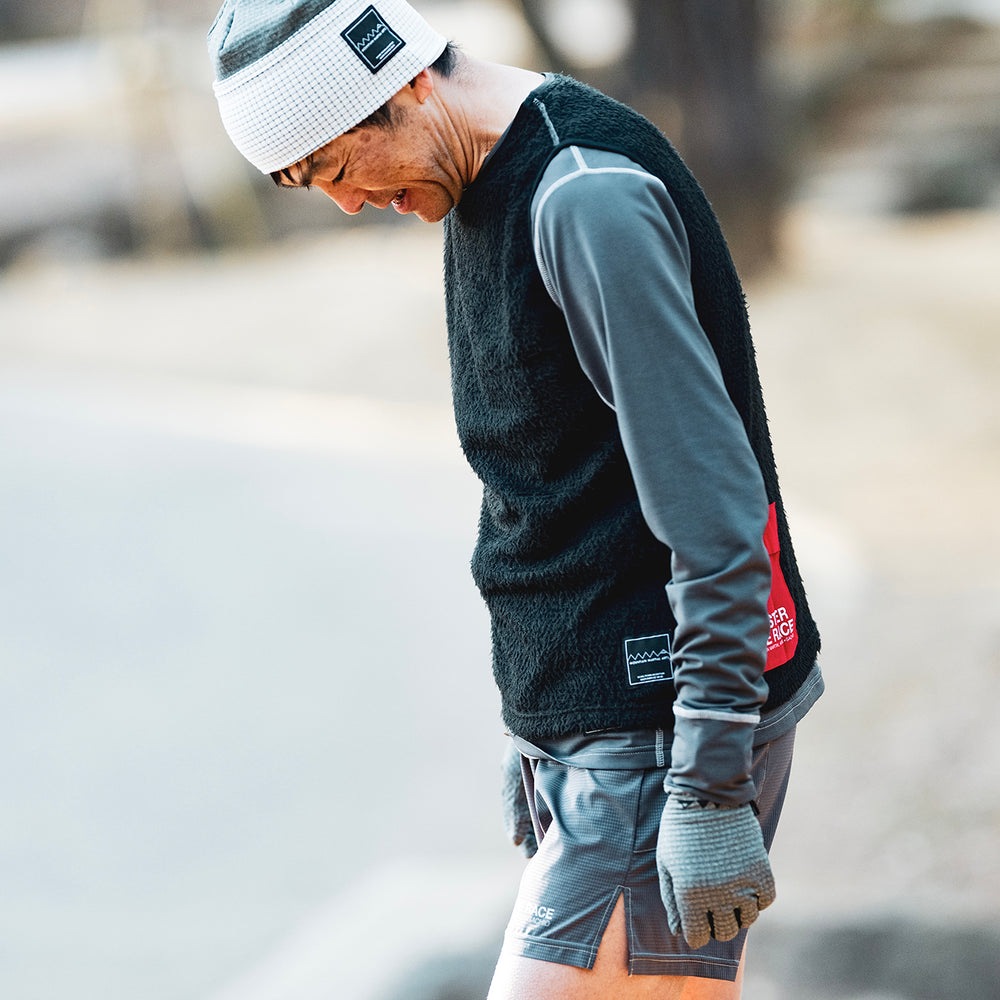 MMA GACHIO "MASTER THE RACE" Multi Pocket Run Shorts Charcoal – CONNECTED